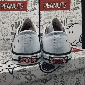 peanut’s | Shoes | Peanuts Snoopy White Canvas Laceup Children Shoe ...